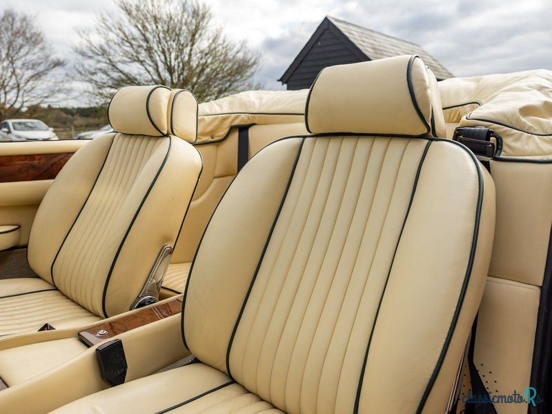 1989' Aston Martin V8 Vantage en venta. Hertfordshire