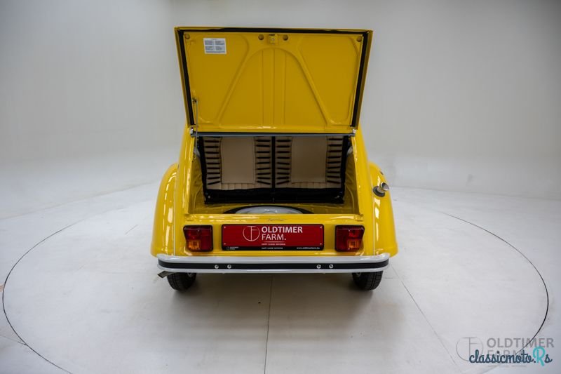 1980' Citroen 2CV 6 James Bond 007 '80 CH6837 para venda.