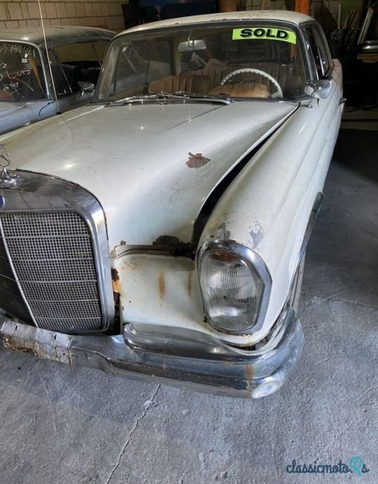 1963' Mercedes-Benz 220SE W111 à vendre. Pologne