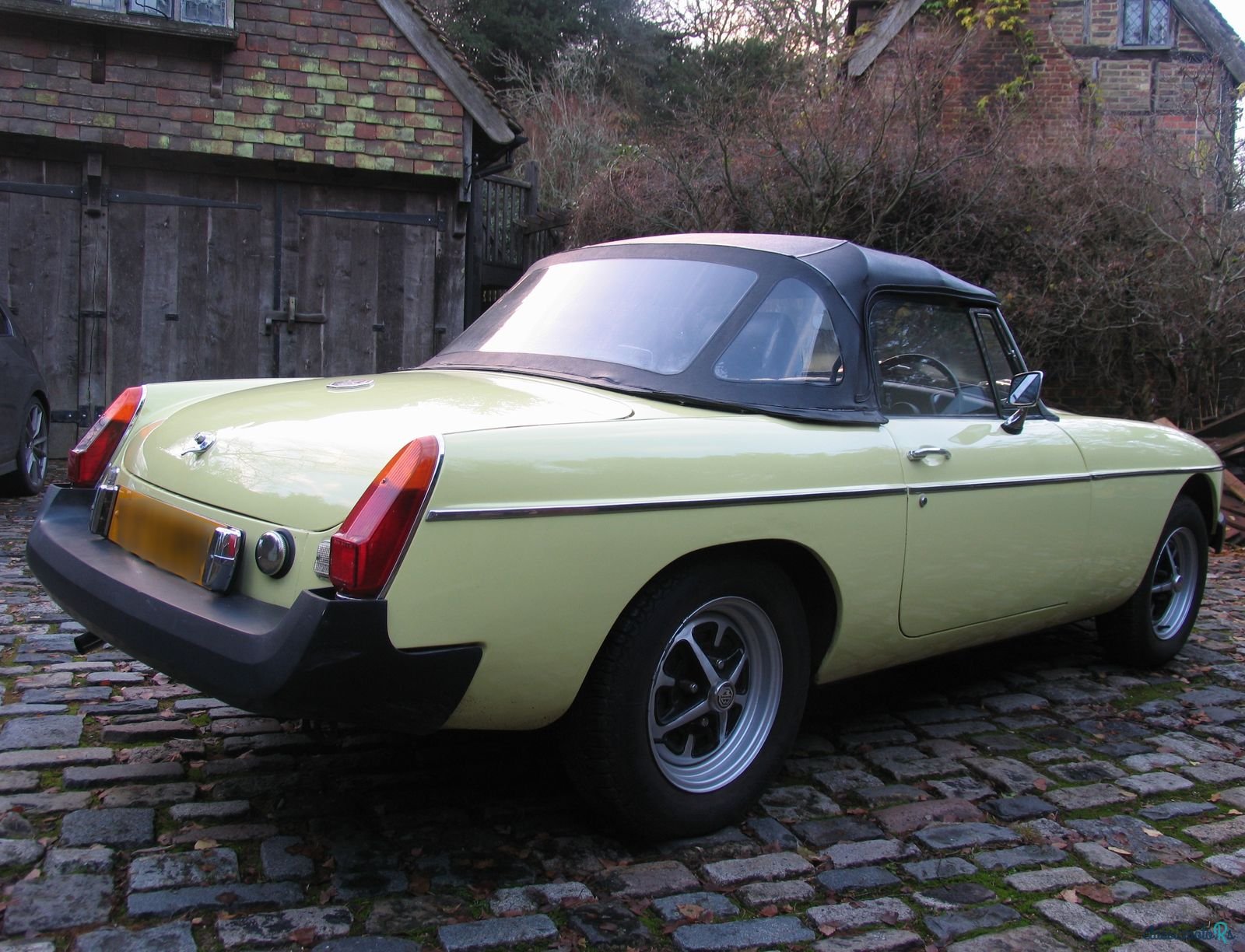 1976' MG B for sale. Surrey