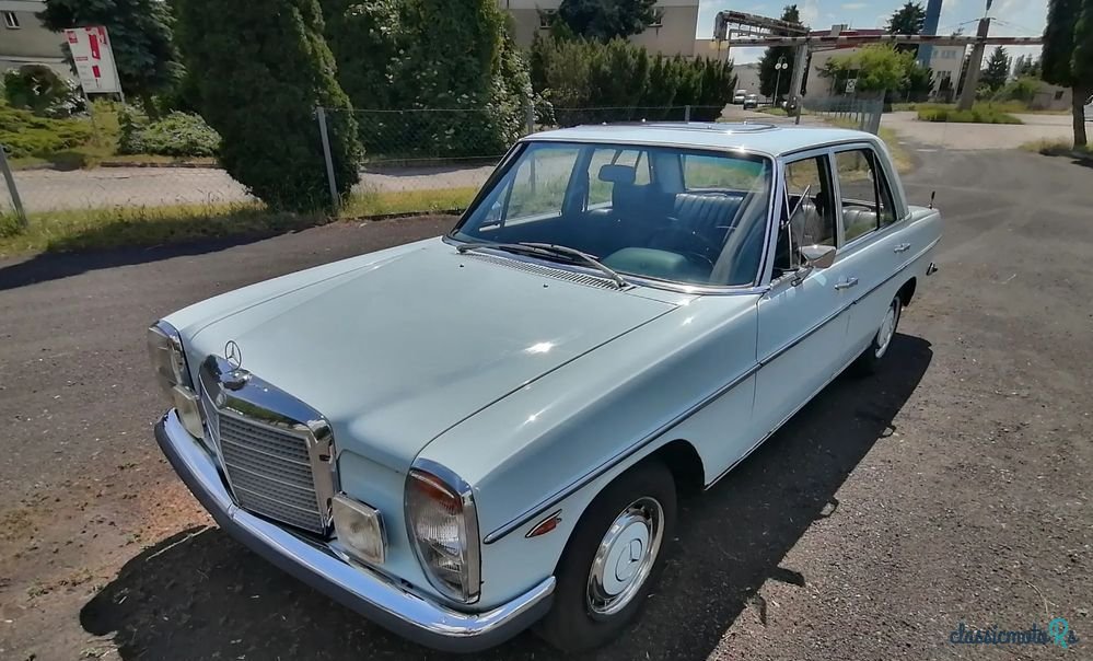 1973' Mercedes-Benz W114 for sale. Poland
