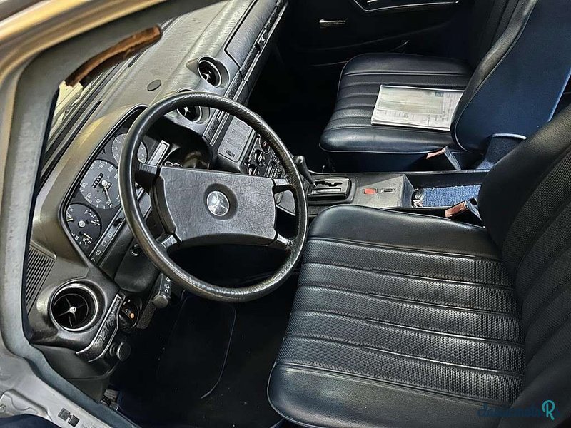 1980' Mercedes-Benz E-Klasse for sale. Austria